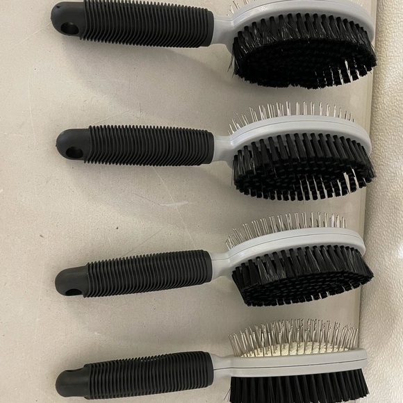Dog | New 4 Pack Of Awesome Animal Brushes Great Deal | Poshmark